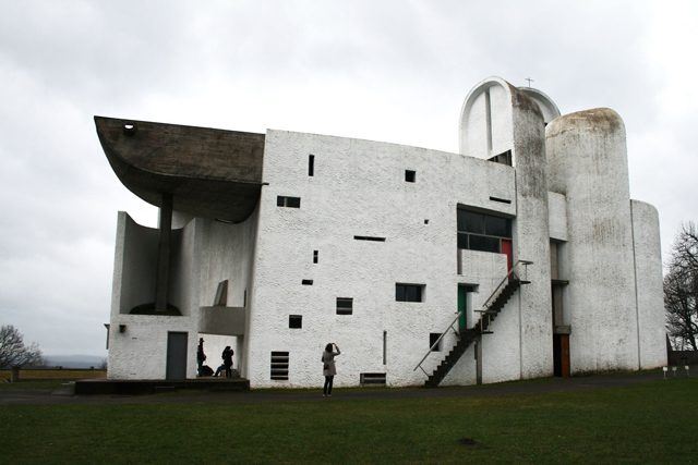 Ronchamp (Notre Dame du Ronchamp) / Le Corbusier - Arkitektuel
