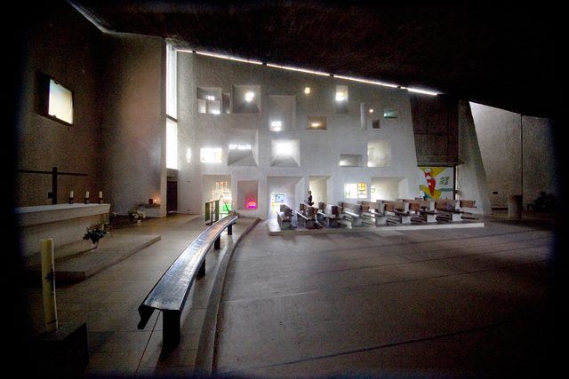 Ronchamp (Notre Dame du Ronchamp) / Le Corbusier - Arkitektuel