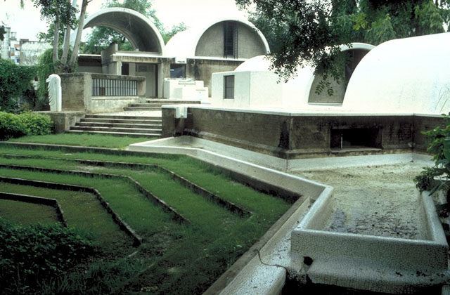 Sangath / Balkrishna Doshi (1981) - Arkitektuel