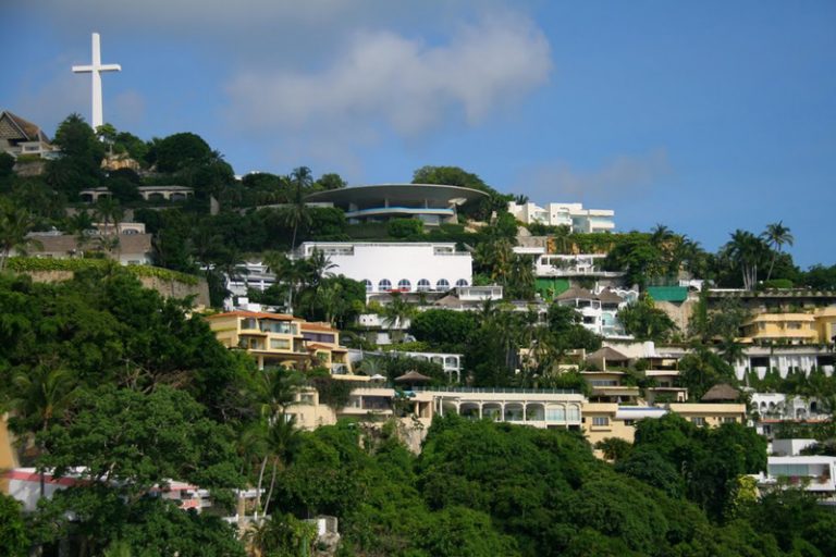 Arongo Evi / John Lautner (1973) - Arkitektuel